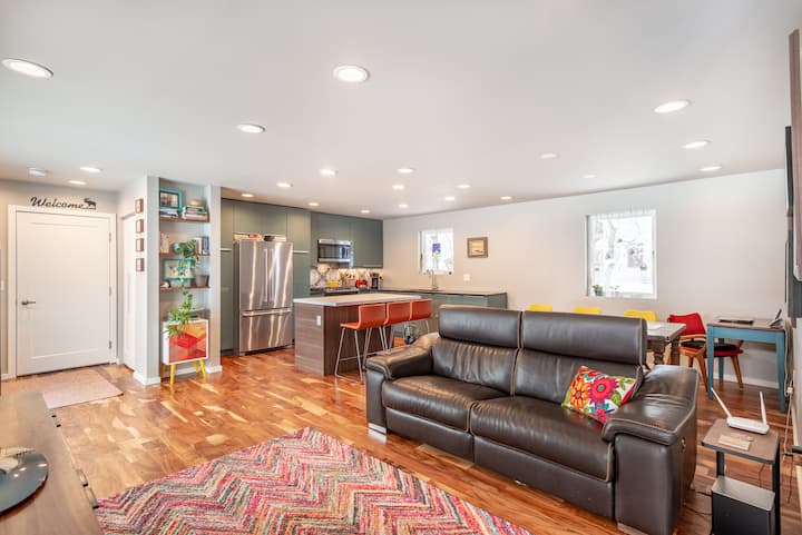 Valdez Stay & Play
Home On 9th Street - Valdez, AK