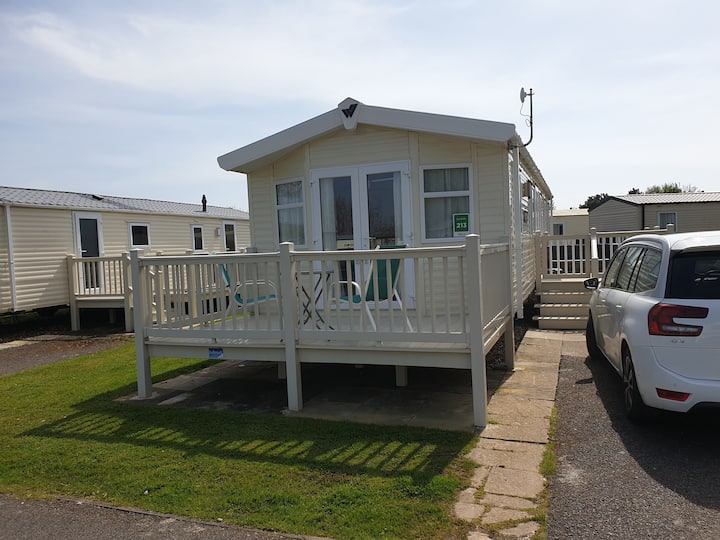 Spacious Caravan To Rent On Butlins Skegness - Ingoldmells