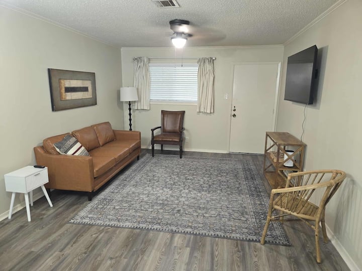 Comfy And Cozy Apartment Monroe Appt 5 - Monroe, LA