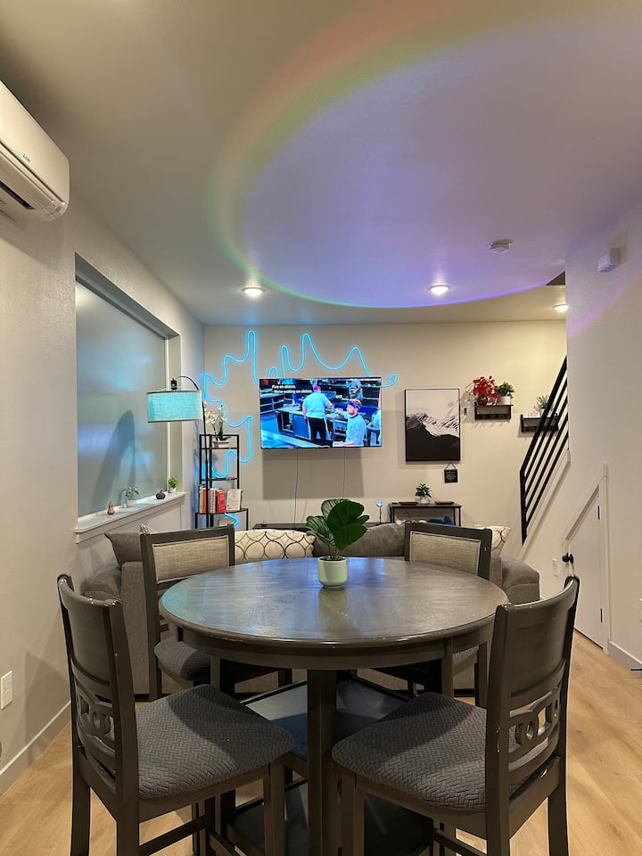 Portland Home Close To Downtown - Portland, OR