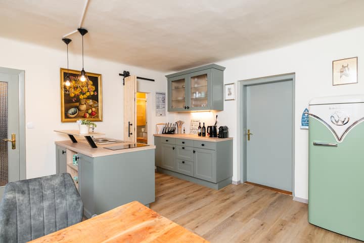 Romantisches Weinkellerhäuschen Mit Whirlpool - Krems an der Donau