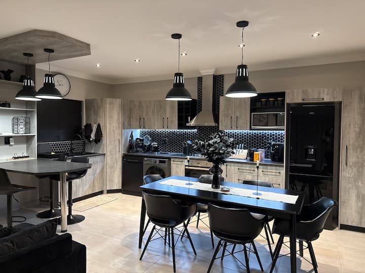 Completely Renovated One Bedroom Flat - Namibie