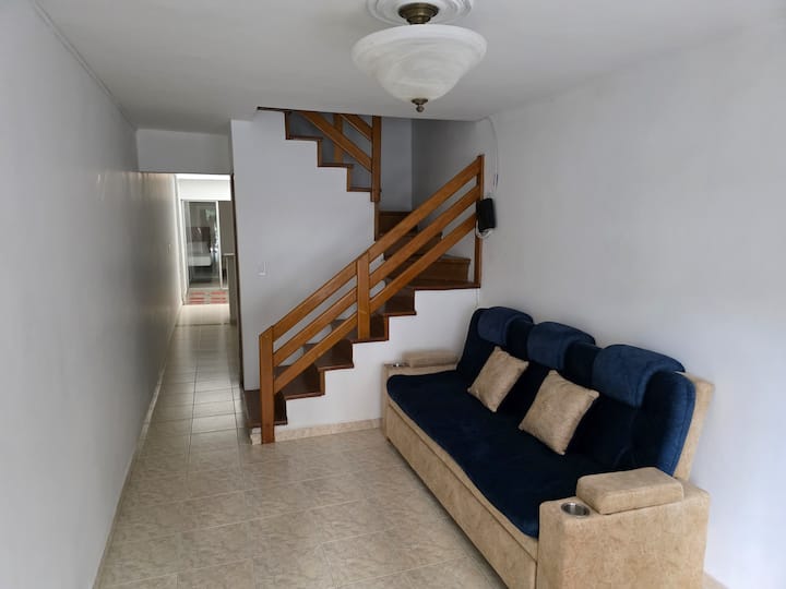 Apartamento Entero Cerca Al Estadio - Medellín, Colombia