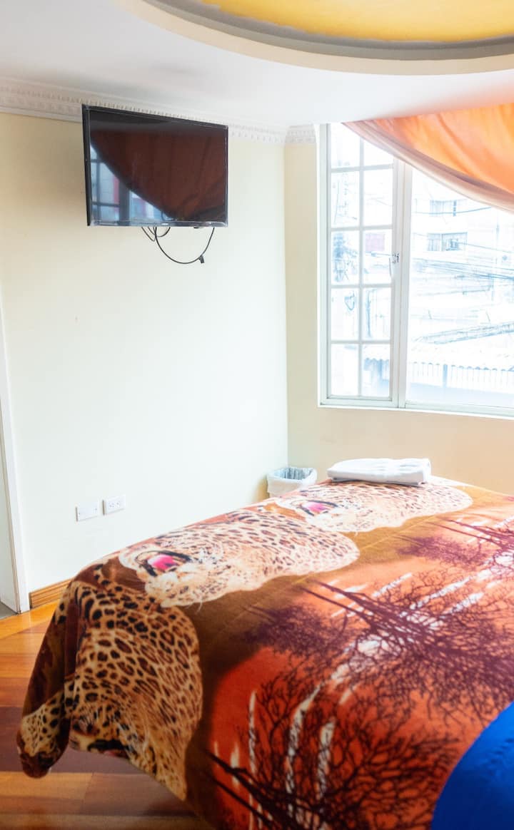 Hostal D' Hanshelo Te Ofrece El Mejor Hospedaje. - Quito