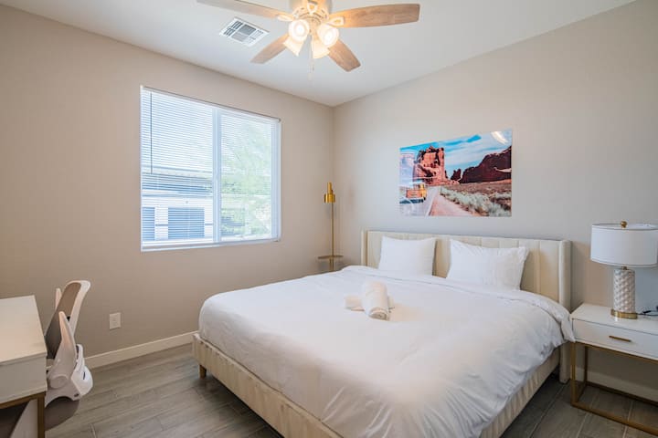 1br/1ba W/ King Bed – Prime Location - Glendale, AZ
