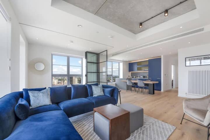 Top Views Stylish 2 Bed - 5 Min To Canary Wharf - London