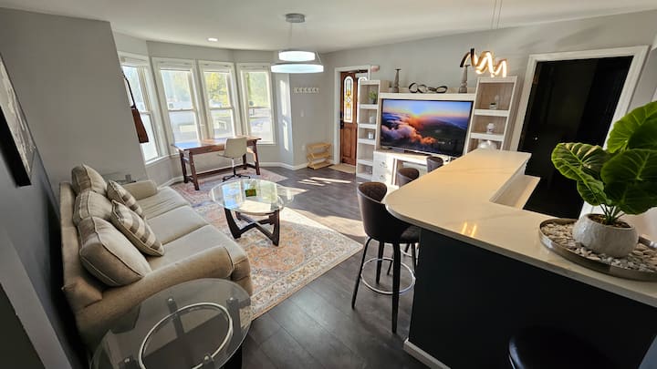 Stylish And Cozy Apartment Near Downtown Hartford - Connecticut