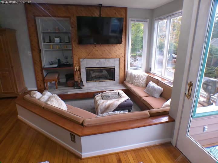 Spacious 4br Townhome At Wintergreen Mountain Top - Wintergreen, VA