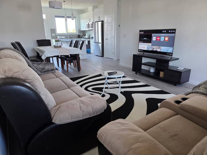 Beaumont | Brand New 3 Br | Close To Airport - Beaumont
