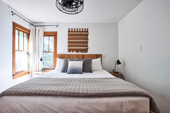 2nd Floor Cabin With Mountain Views By Downtown - Fun City, Estes Park