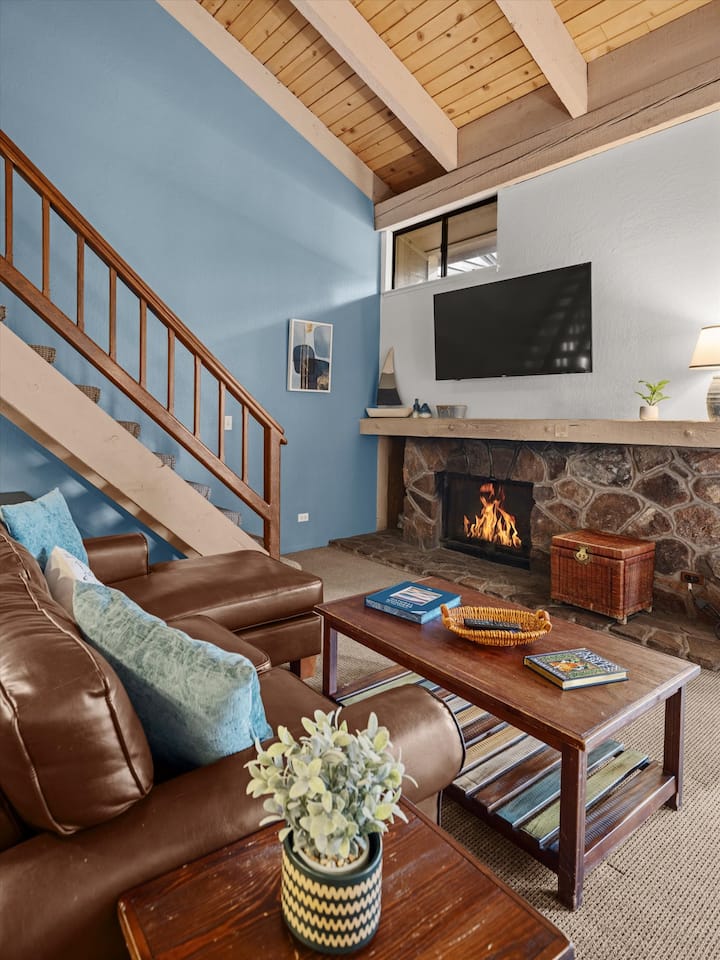 Cozy Tahoe Retreat - Walk To Lake - Near Heavenly - South Lake Tahoe, CA