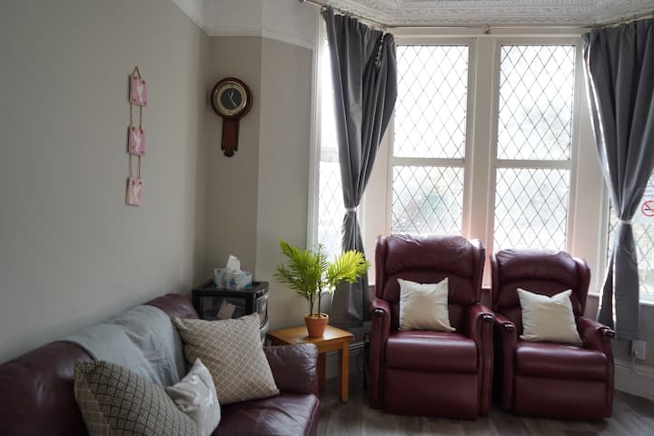 Bluebell House - Bristol