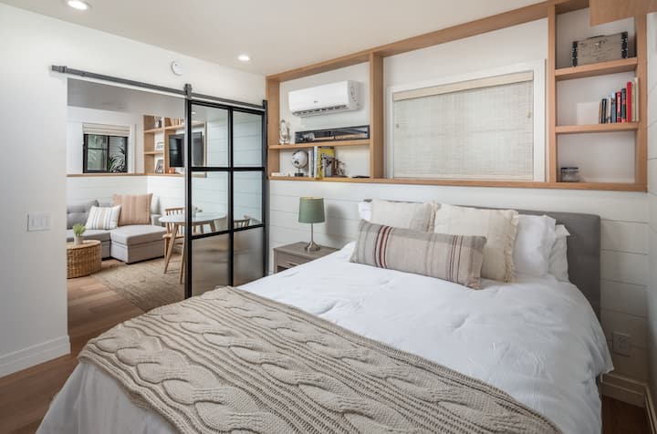 Neptune Charm - Encinitas, CA