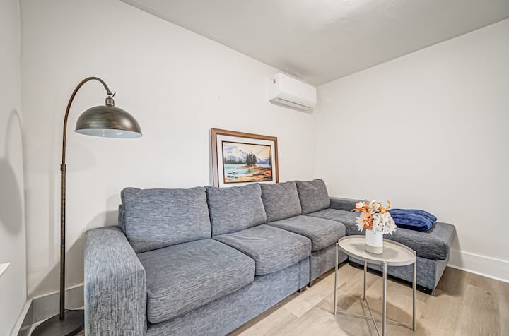 Cozy 2br • Pet-friendly • Near Niagara Falls - St. Catharines
