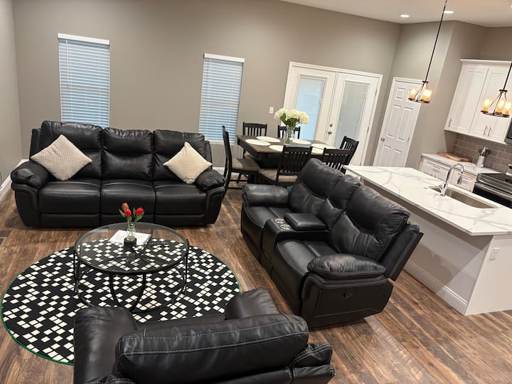 Modern 3br Townhouse In St Louis - Kirkwood, MO