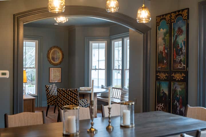 Spacious Historic Gem | Walk To Downtown Mystic - Mystic, CT