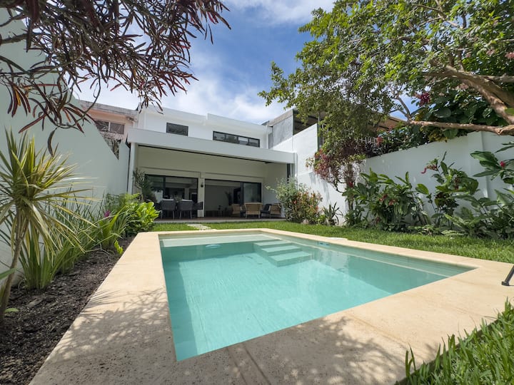 Brand New 5br Villa W/private Pool-centric-20 Ppl. - El Salvador