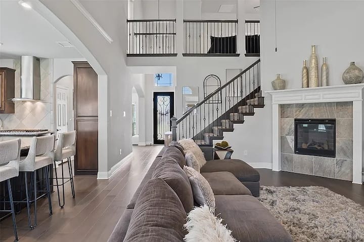 Lovely Room In A Beautiful House - Mansfield, TX