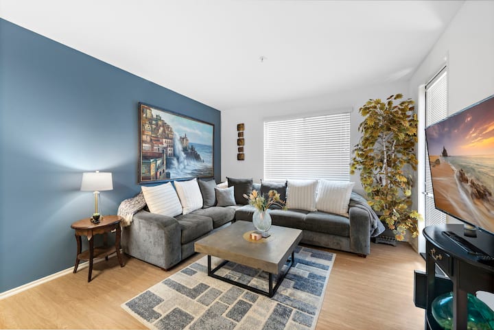 The Village Apartment Homes Irvine Spectrum Gated - Irvine, CA