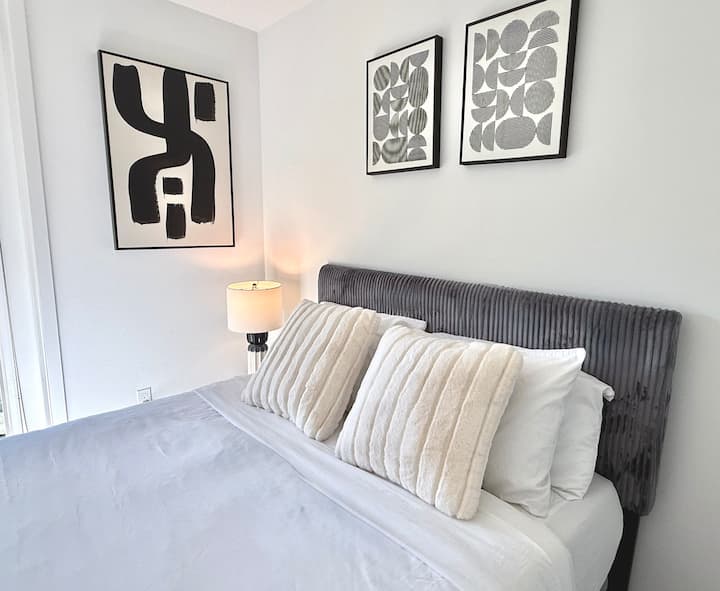 Weho Getaway | 1 Bed & Bath | Parking - Beverly Hills, CA