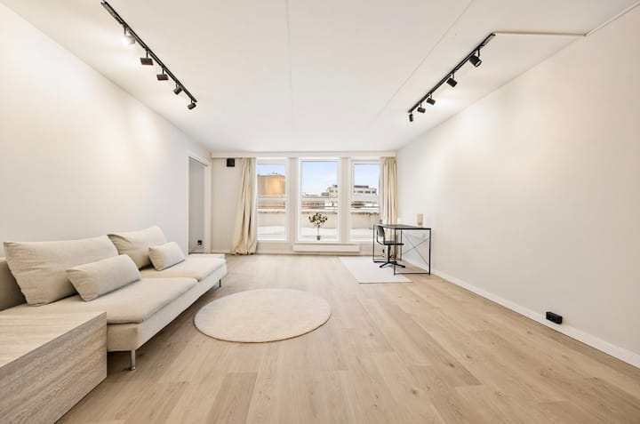 Romslig 70 Kvm 2-roms I Oslo Sentrum M/ Parkering. - Oslo