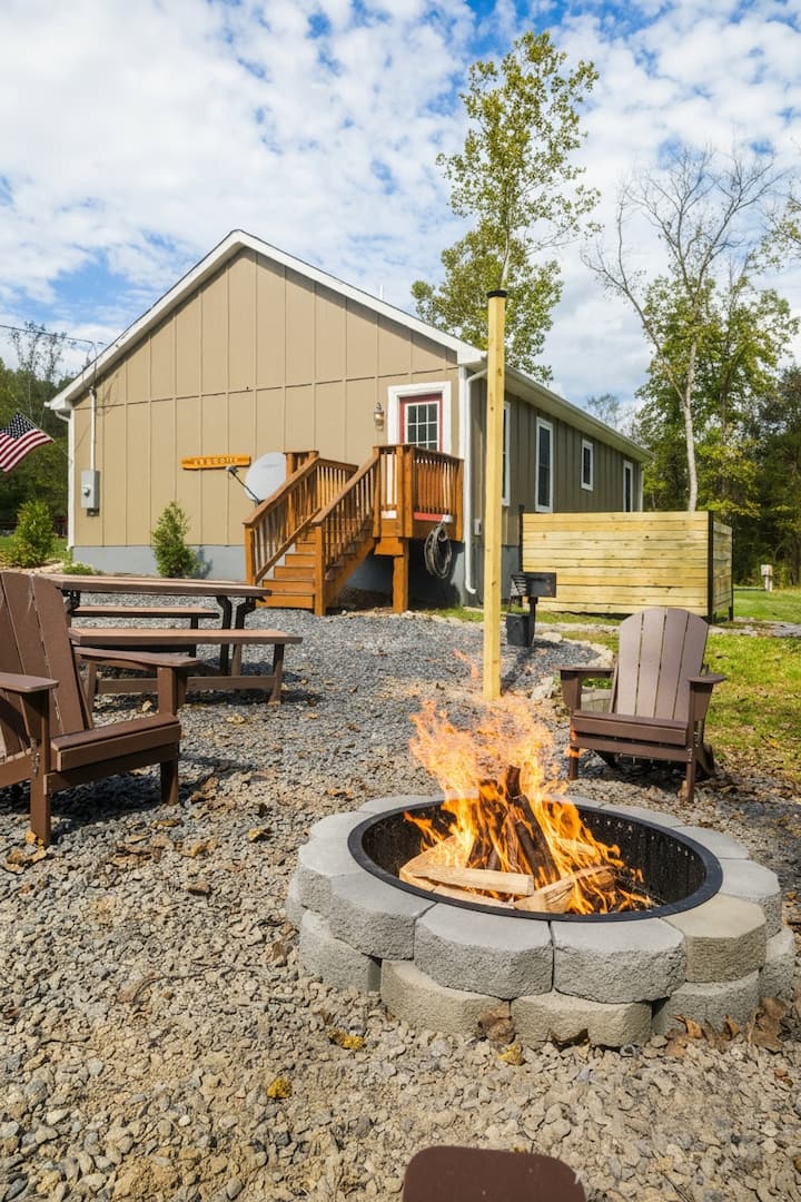 River&ridge | Cozy Cabin W/ Hot Tub & River Access - Rileyville, VA