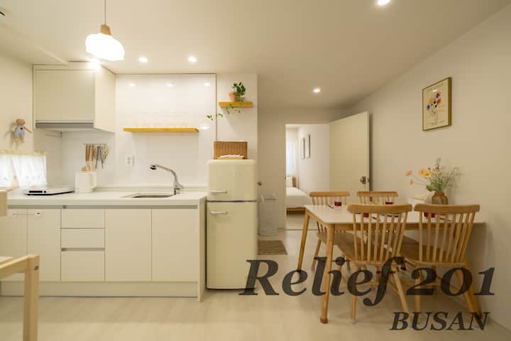 겨울바다의 윤슬 · 광안리해변 도보 3분 · 드론쇼 ·잔잔한 파도·어쩌면가장따스한순간 - Busan