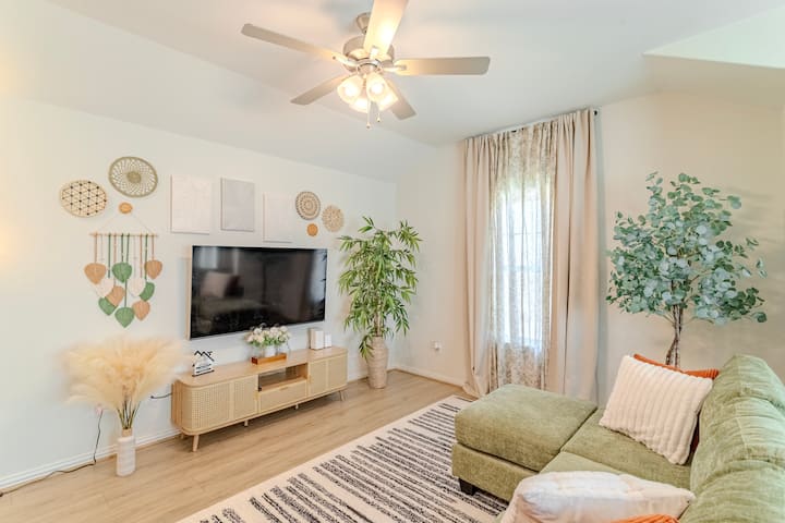Quiet Home Perfect For Family Getaways - Missouri City, TX