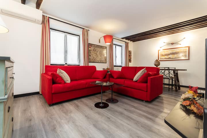 La Casa Di Fiore, Nel Cuore Di Genova. - Genova