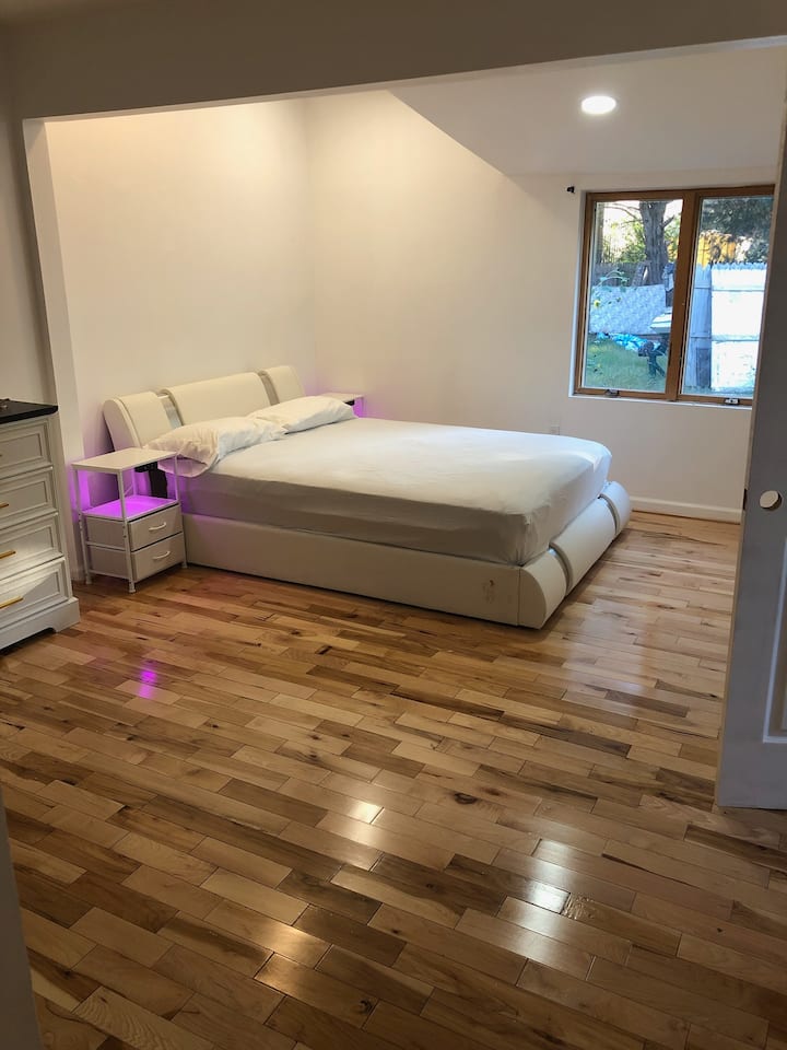 The Modern Midway House - Columbia, MD