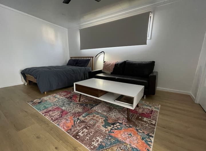 Wollongong -
Gwynneville Studio - Wollongong