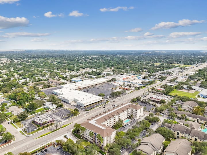Worlds' Best Clear Water Beeches, Very Close - Clearwater, FL