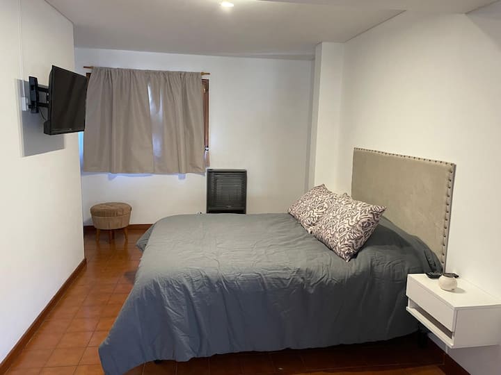 Monoambiente Turístico Cómodo Bien Ubicado En Sma - San Martín de Los Andes