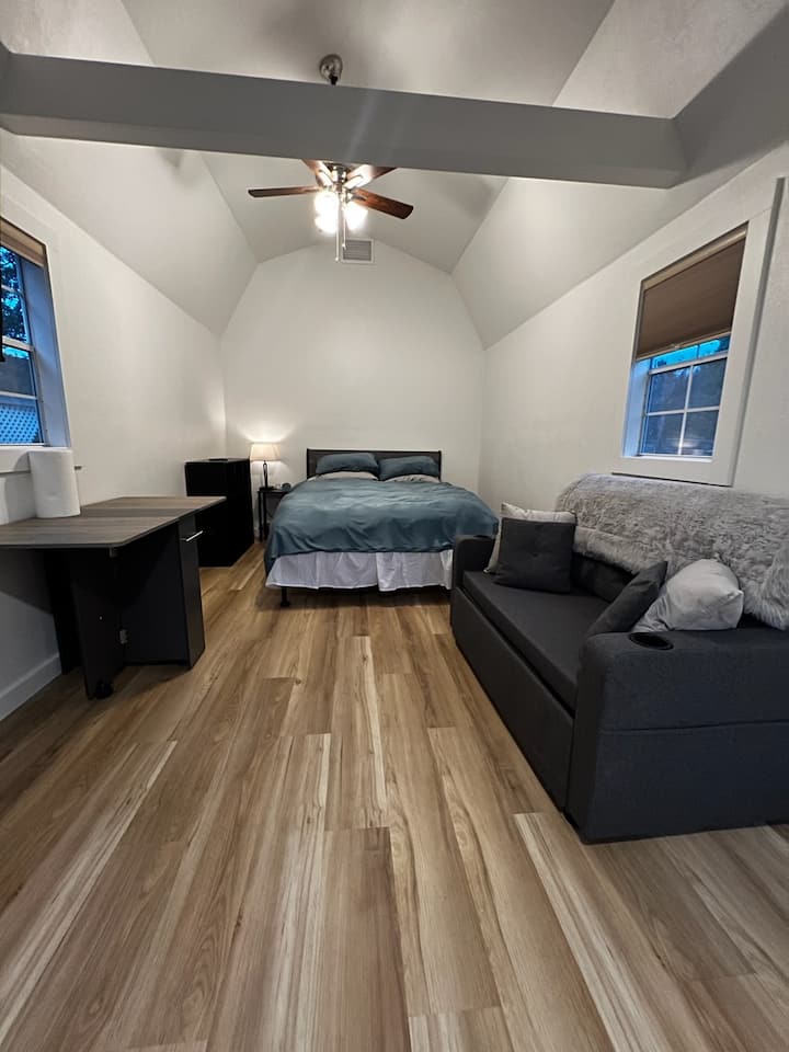 Riverside Tiny Home Retreat Fishing, Hunting, Boat - Missoula, MT