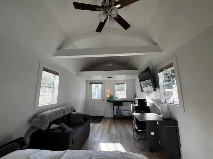 Riverside Tiny Home Retreat Fishing, Hunting, Boat - Missoula, MT