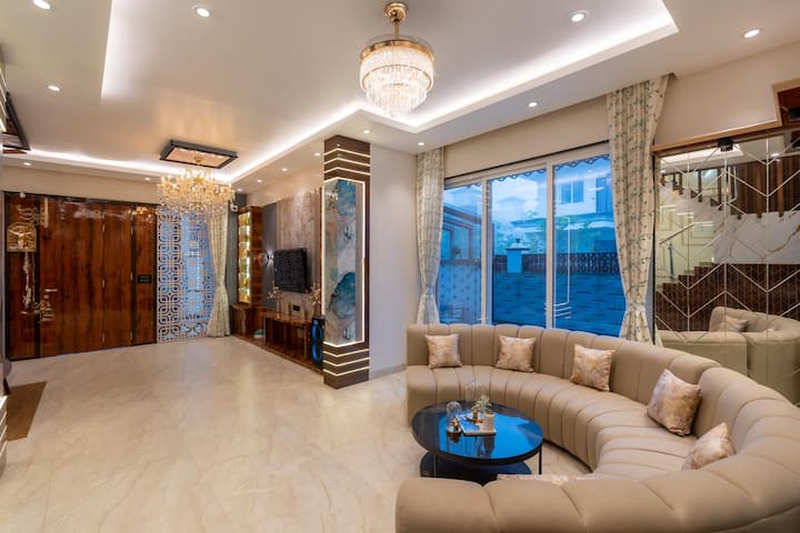A 10br Castle - Lonavla
