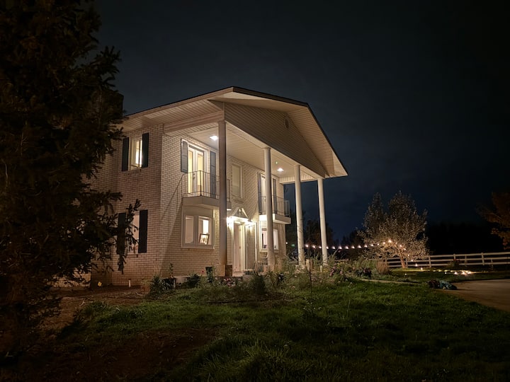 The Wildflower: 5-acres With Epic Mountain Views - Broomfield, CO