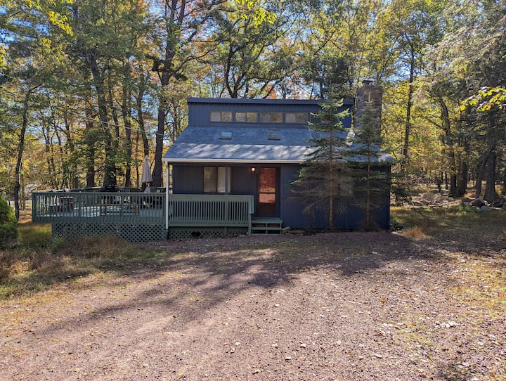 Lakeview Retreat & Fire-pit Escape In Splitrock - Lake Harmony, PA