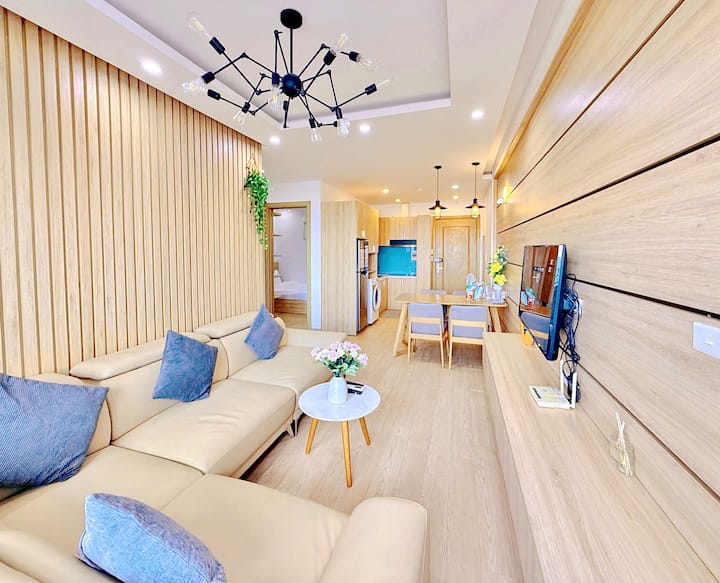 Căn Hộ Tầng Cao View Biển,2 Phòng Ngủ, Rộng Rãi - Đà Nẵng