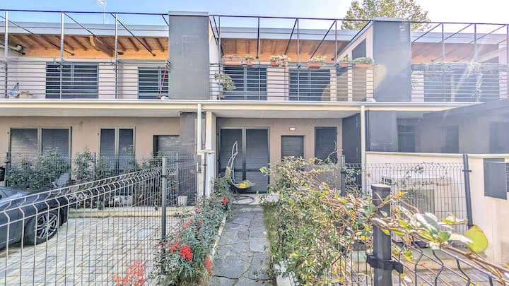 Loft - 2 Camere(4 Letti) + Divano Letto + Soppalco - Pavie