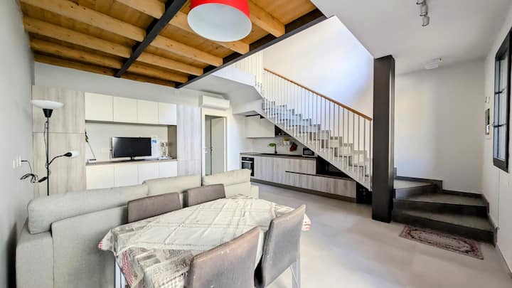 Nuovissimo Loft - 2 Camere (3/4letti)+divano Letto - Pavie