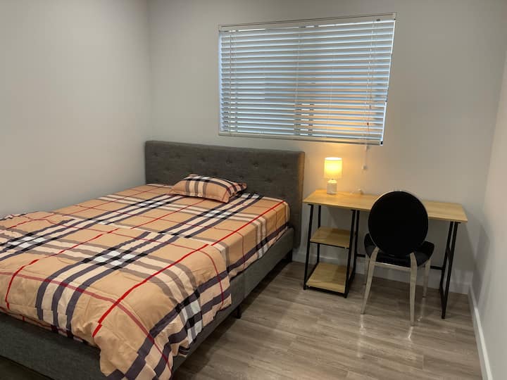 Room For Rent In Canley Heights - Liverpool