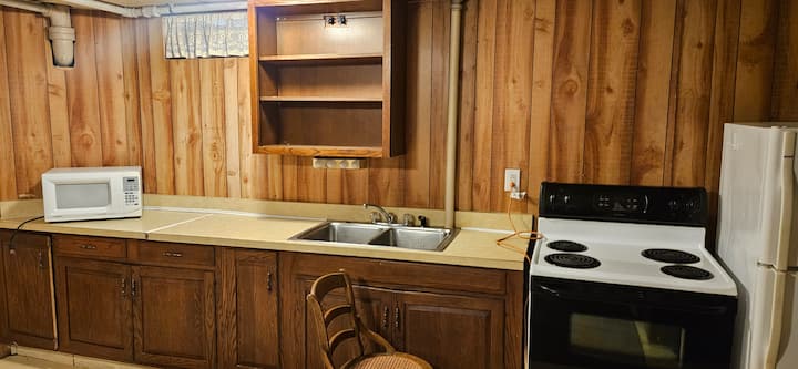 Rooms For Rent - Castle Rock State Park, Oregon