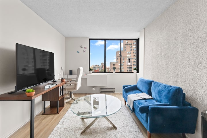 Charming Appartement Downtown + Parking - Montreal