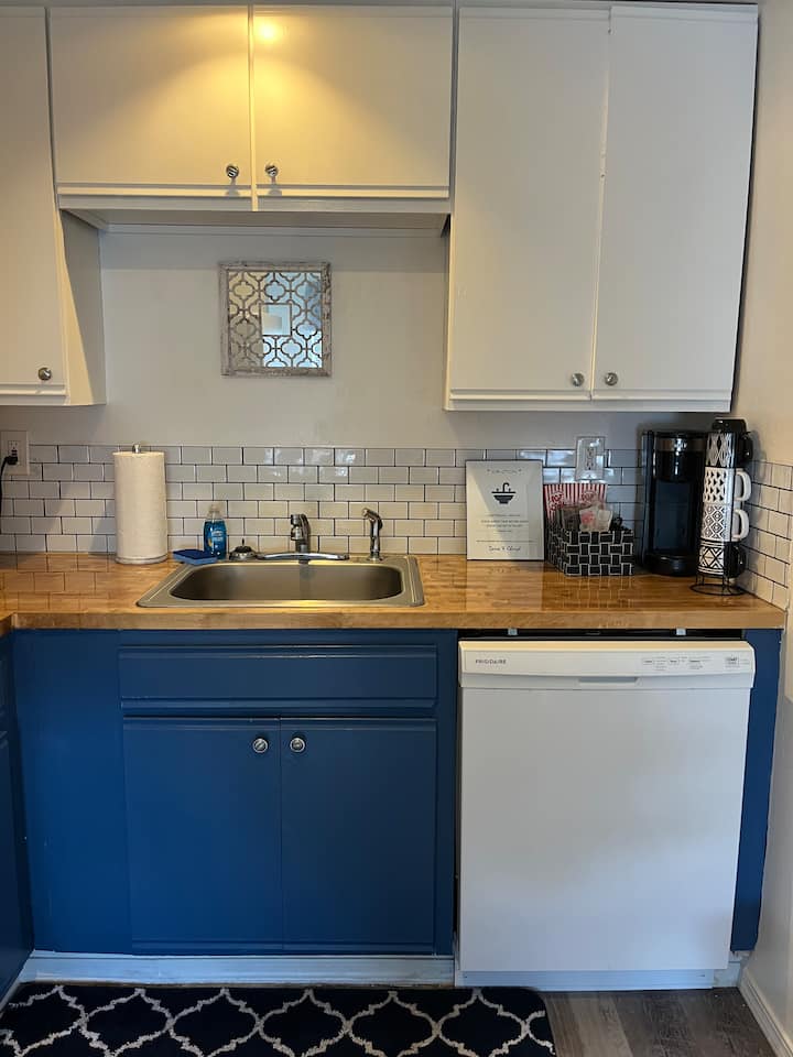 Cute And Cozy - 2nd Floor 1bedroom Apartment - Klamath Falls, OR