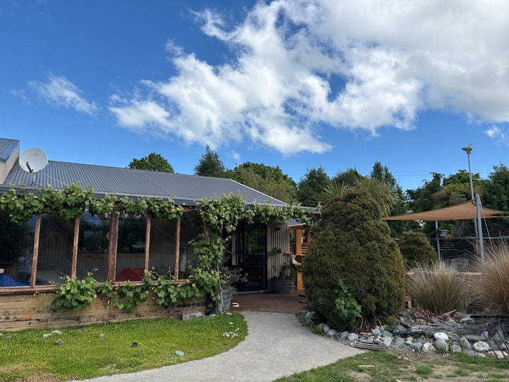 Rata Haven - A Place To Relax Away From Home - Te Anau