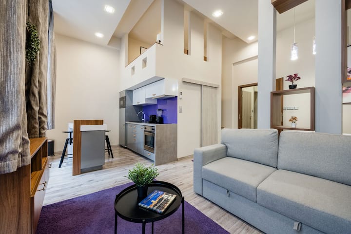 Modern Mezzanine On The Grand Boulevard - Budapest