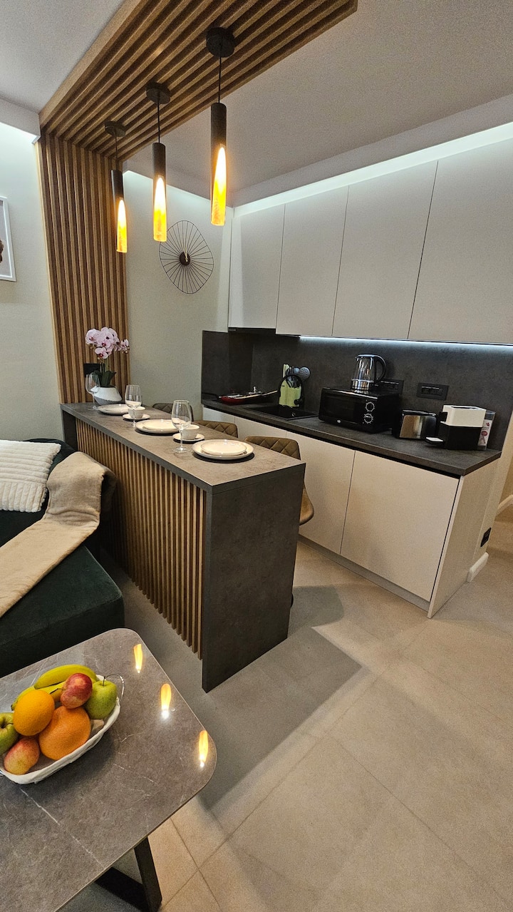 Deluxe 2 Room Hub Tower - Bucharest