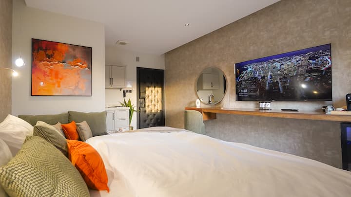 Lova Studio | Luxury With 70 Screen Near Boulevard - Riyadh