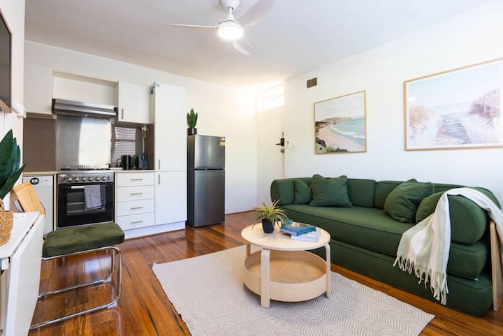 Freshwater Coastal Hideaway - 1 Bed Sleeps 4 - Manly